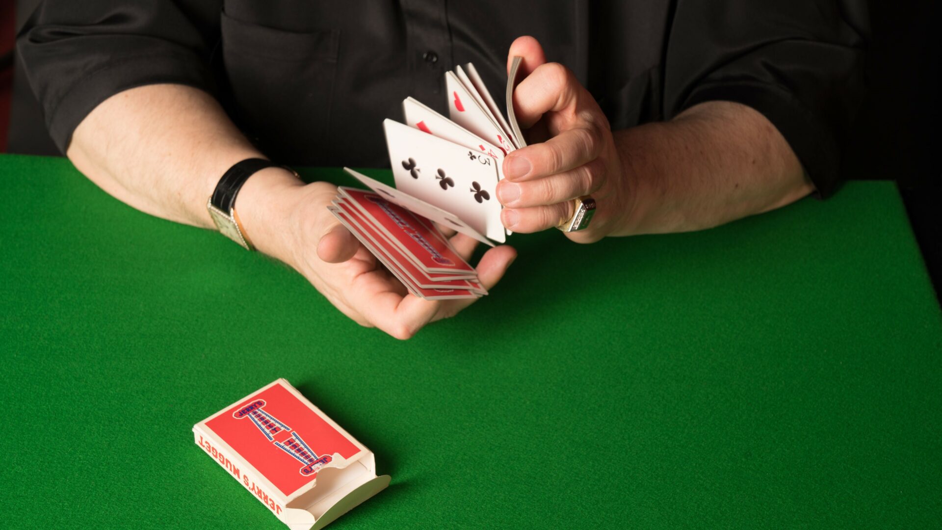 Le Double Fond | Café théâtre de la Magie